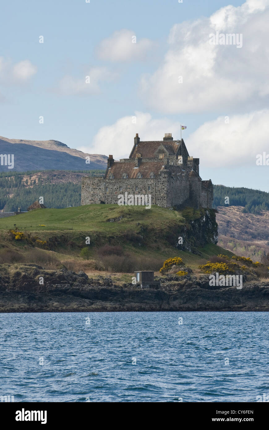 Duart Castle on Isle of Mull Stock Photo - Alamy