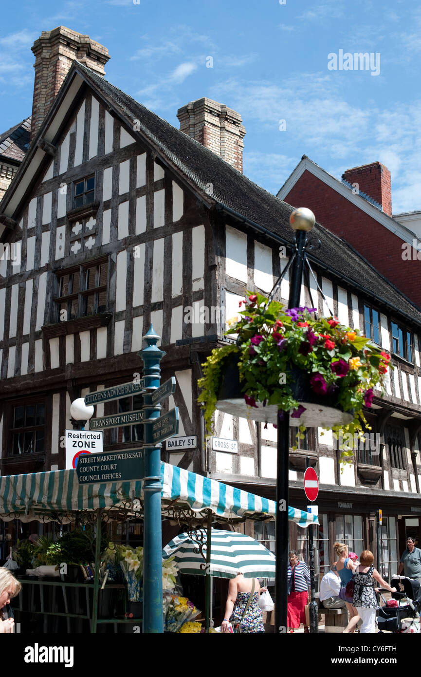 Oswestry market stalls, Shropshire, England Stock Photo - Alamy