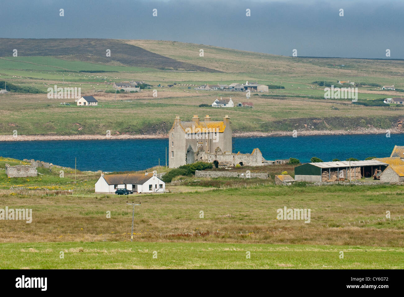Castle on the Caithness coast, Northern Scotland Stock Photo - Alamy