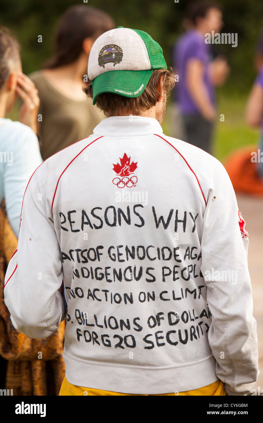 First Nation Canadians protest against the destruction and pollution of ...