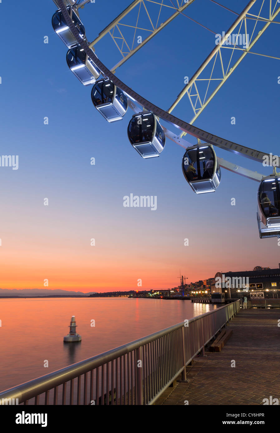Seattle, Washington Seattle Great Wheel, a Ferris wheel on the Elliott ...