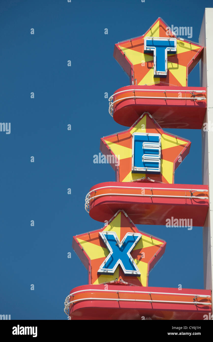 TEXAS SIGN TEXAS THEATER (©OAK CLIFF FOUNDATION 2008) JEFFERSON ...