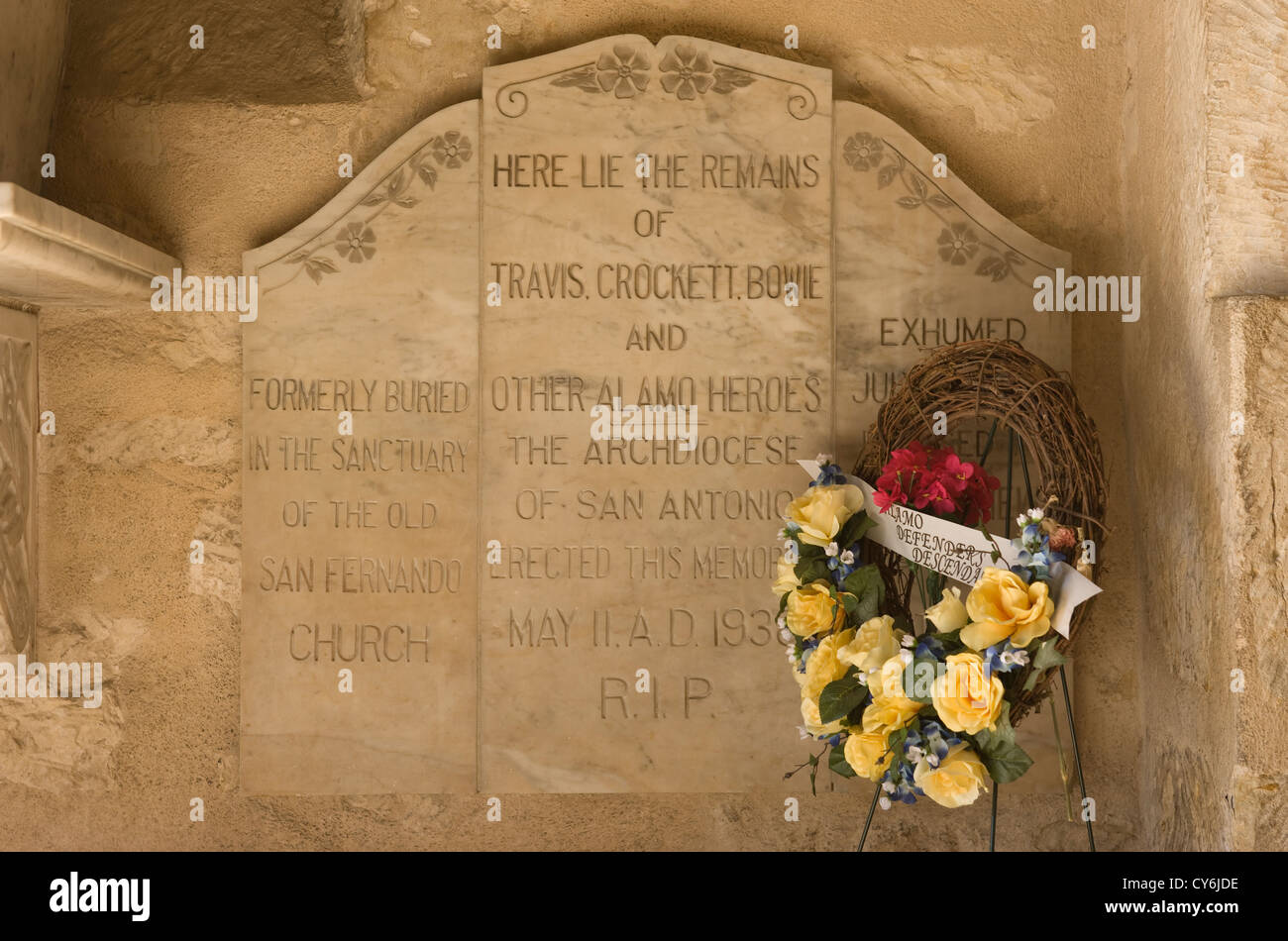 REMAINS OF HEROS OF THE ALAMO SAN FERNANDO CATHEDRAL PLAZA DOWNTOWN SAN ...