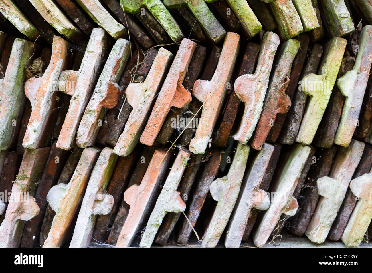 Crown tile pattern hi-res stock photography and images - Alamy