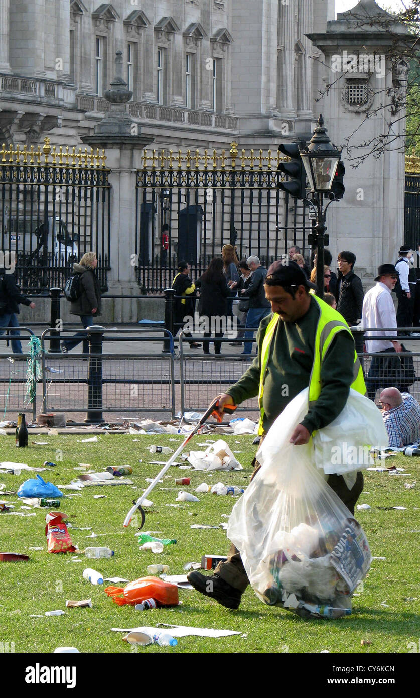 Garbage collectors clean up garbage hi-res stock photography and images ...