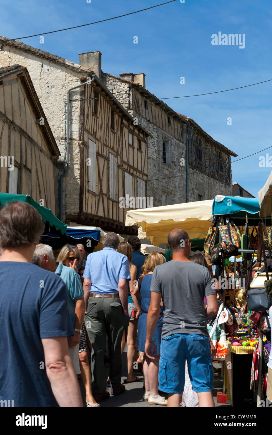 Issigeac market hi-res stock photography and images - Alamy