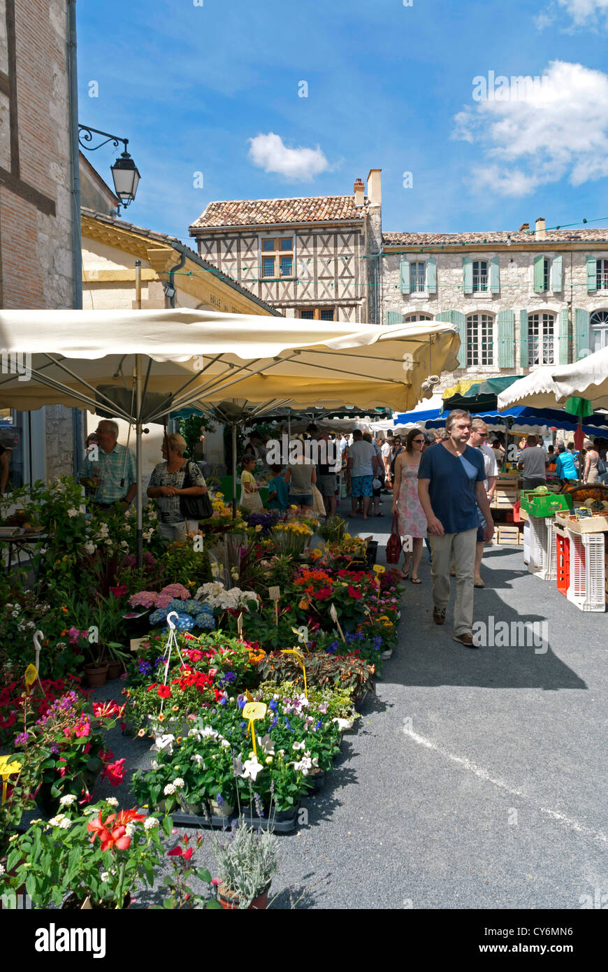Issigeac market hi-res stock photography and images - Alamy
