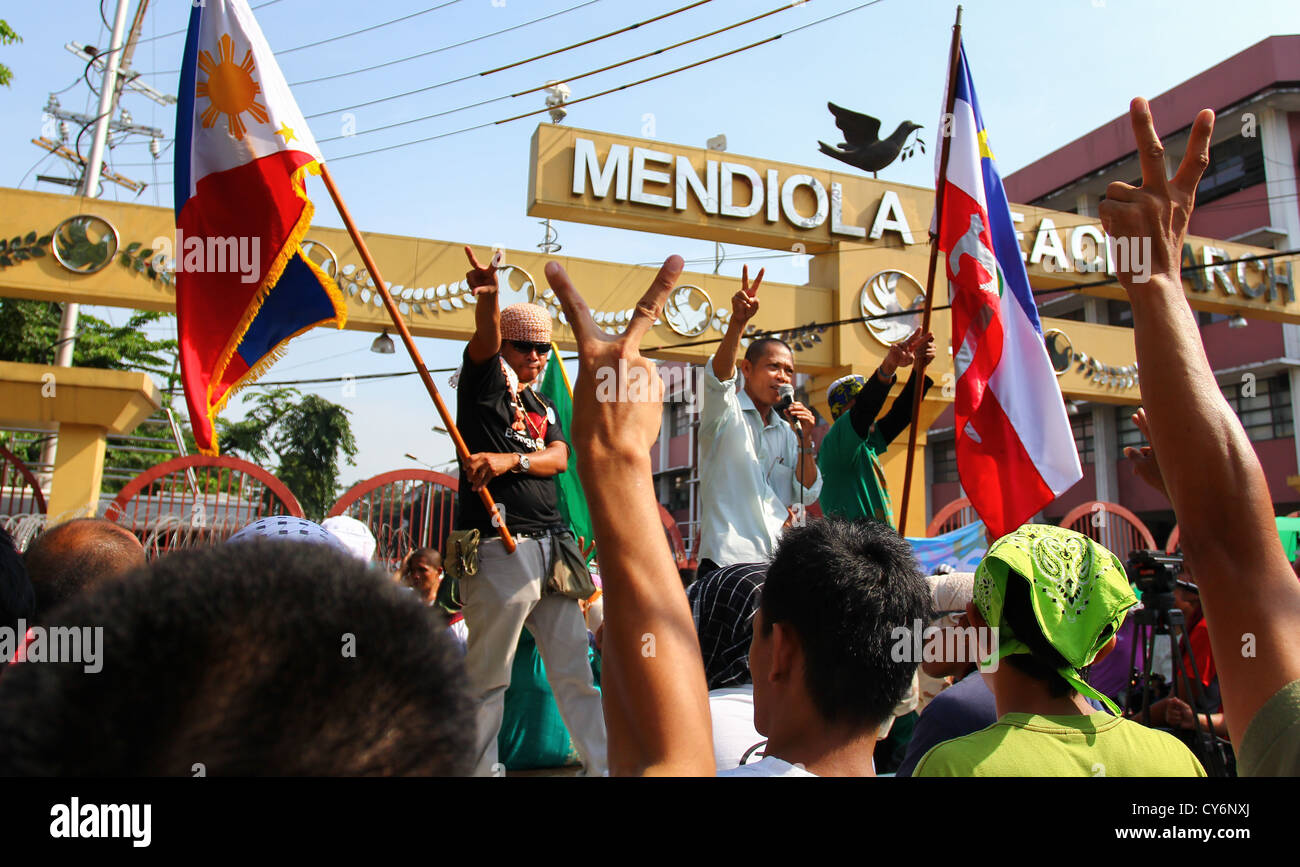Filipino muslim peace rally hi-res stock photography and images - Alamy