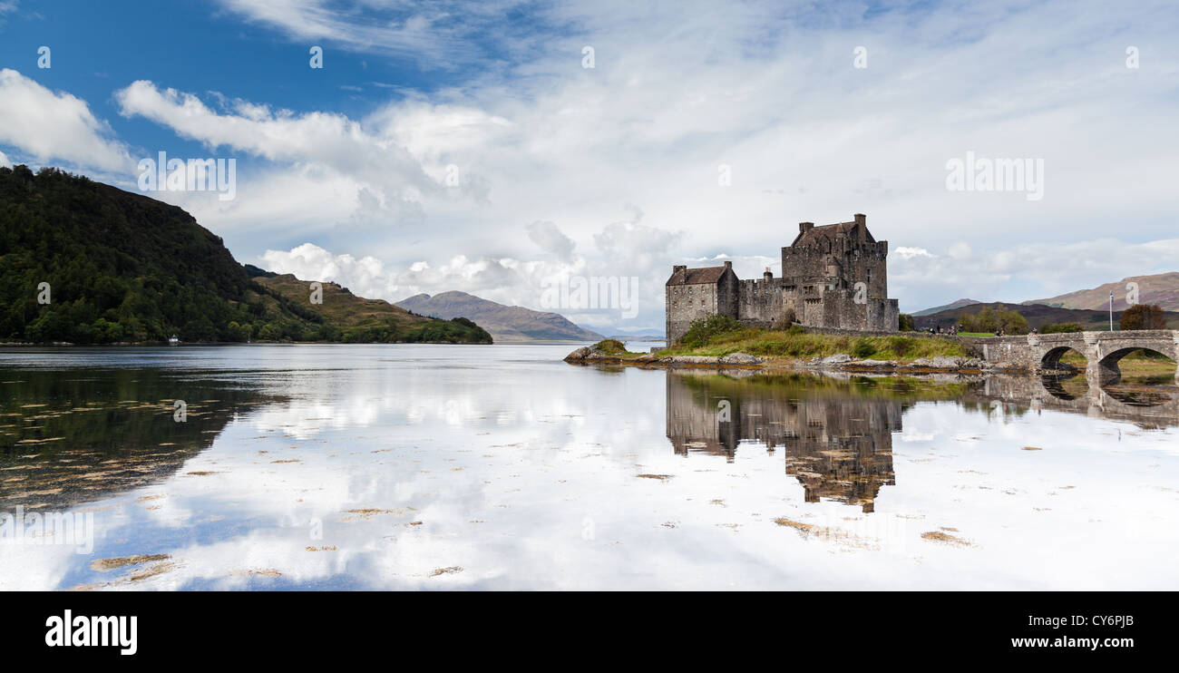 Dornie village hi-res stock photography and images - Alamy