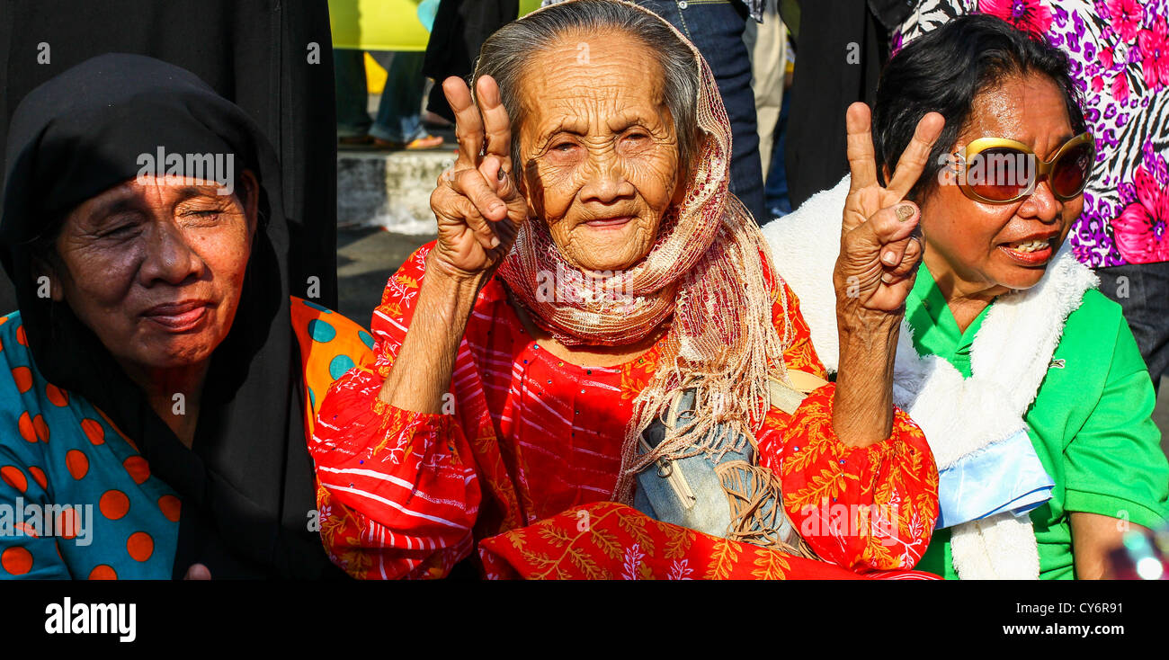 Filipino muslim peace rally hi-res stock photography and images - Alamy