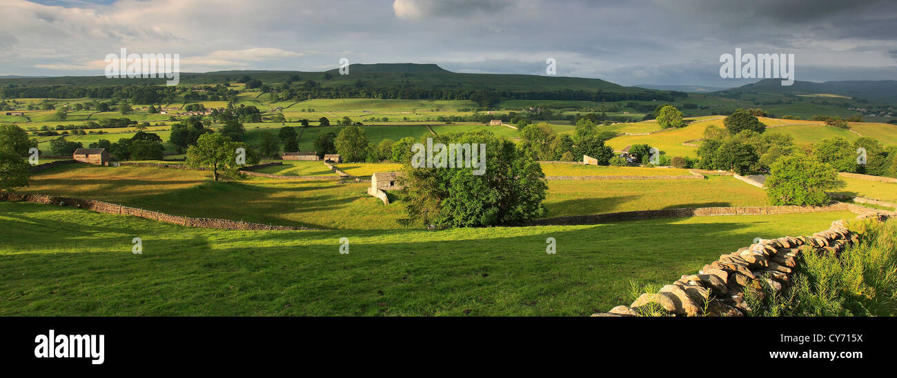 Askrigg yorkshire hi-res stock photography and images - Alamy
