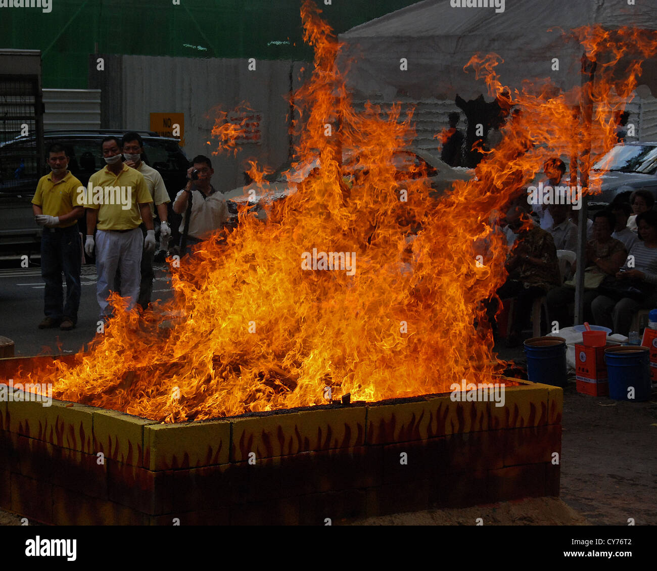 hot fire burning Stock Photo - Alamy