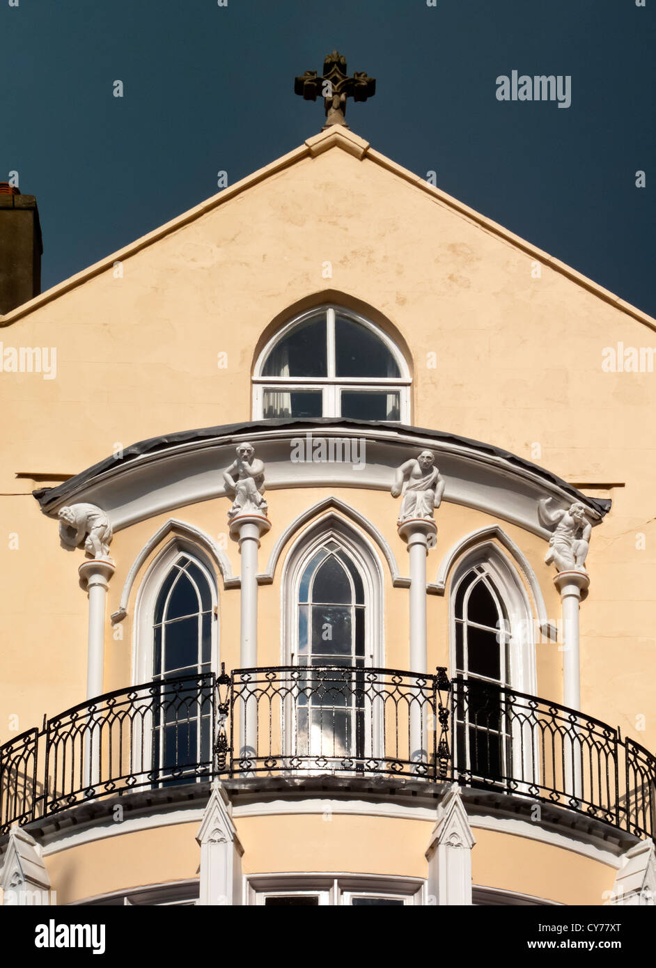 Curved bay window georgian hi-res stock photography and images - Alamy