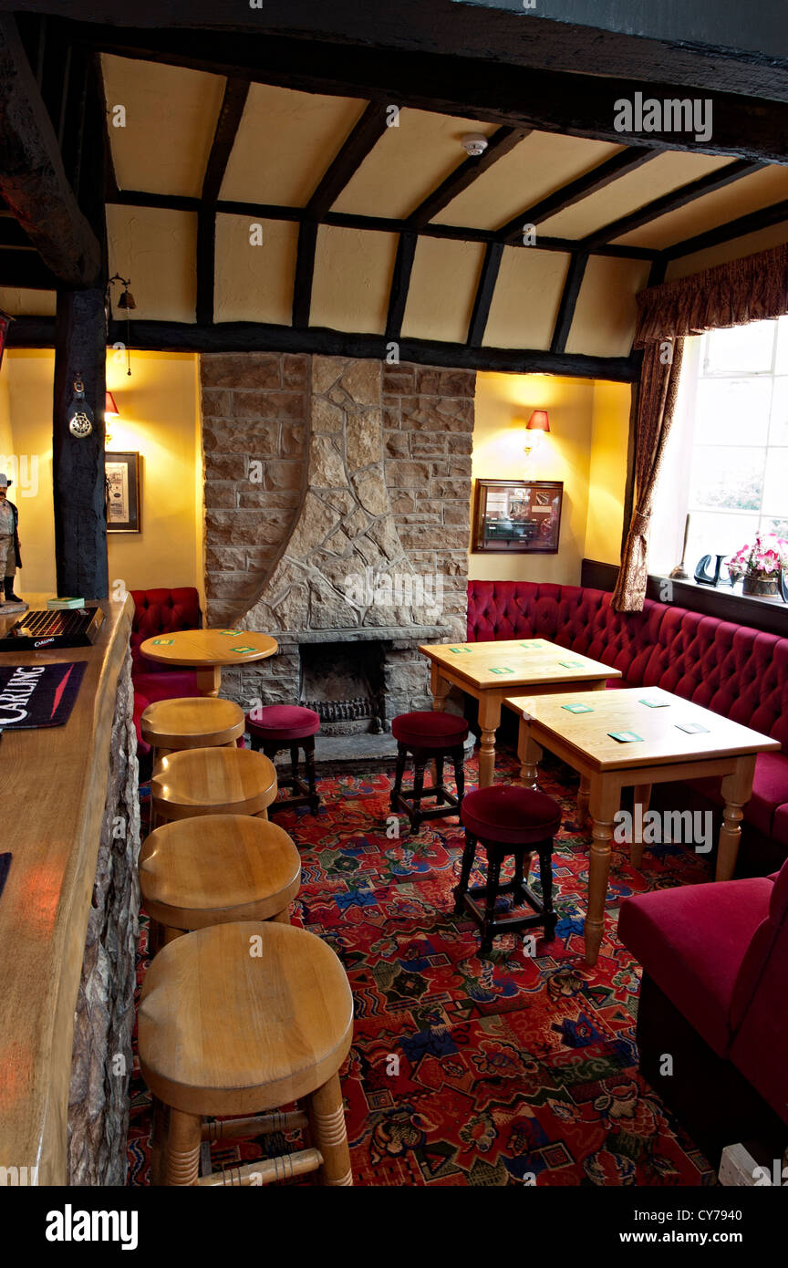 the sarah Mansfield pub bar Stock Photo - Alamy