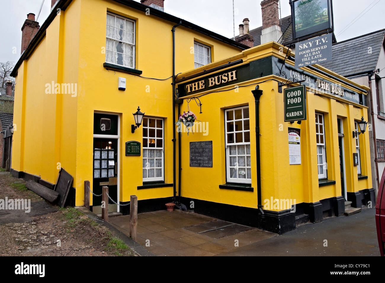 the bush tavern pub bar inn bar Stock Photo - Alamy