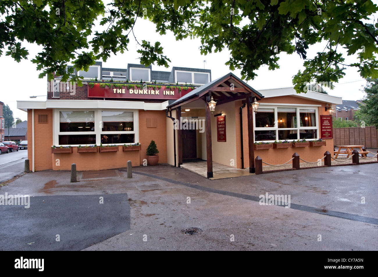 the dunkirk inn pub Stock Photo - Alamy