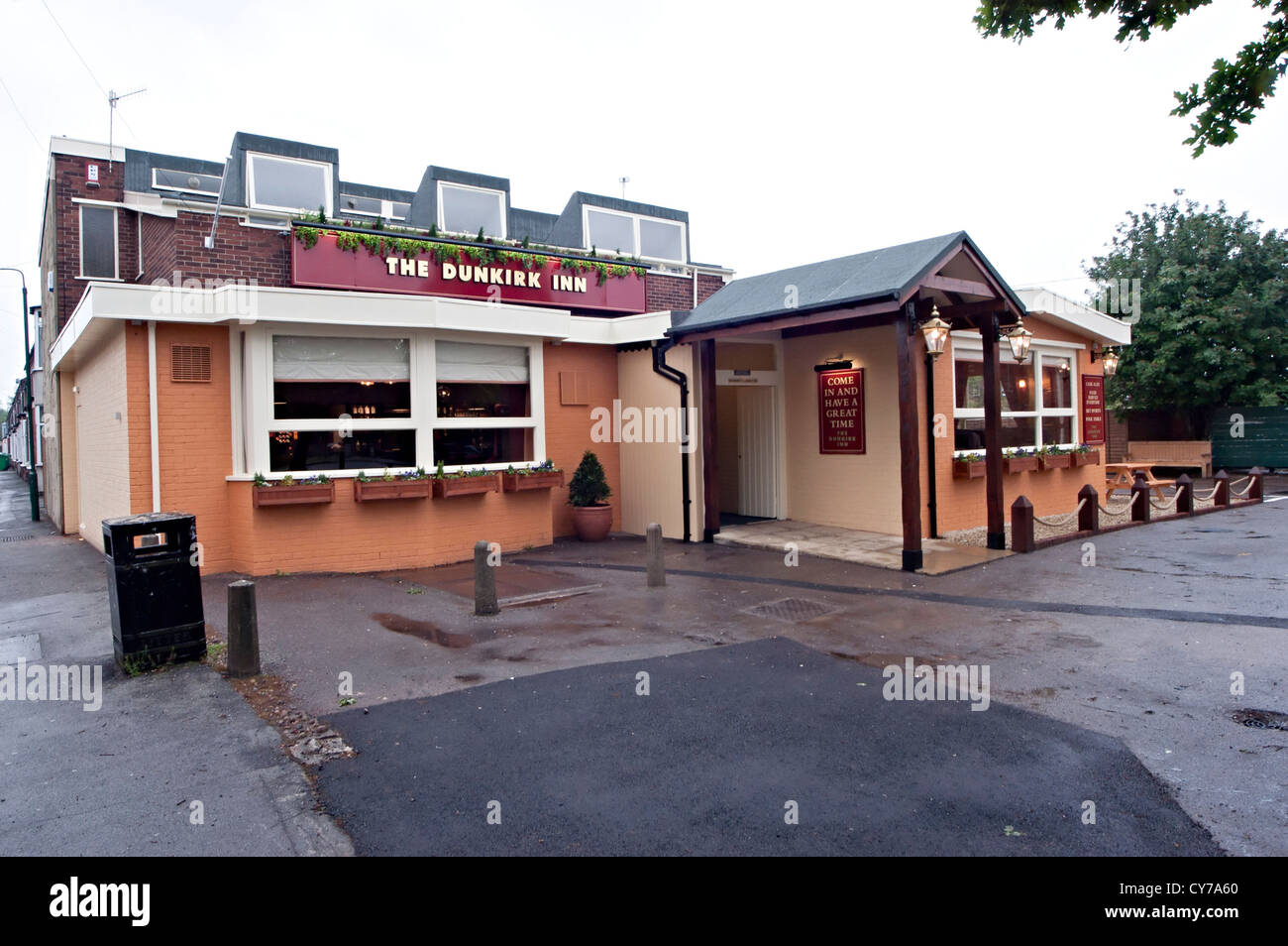 the dunkirk inn pub Stock Photo - Alamy