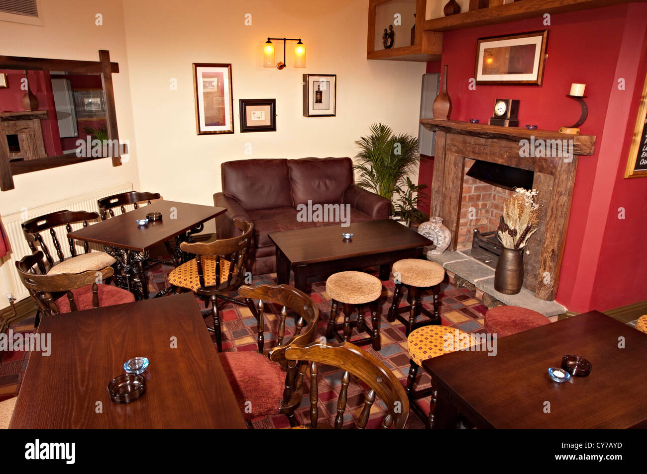 The unicorn pub interior hi-res stock photography and images - Alamy