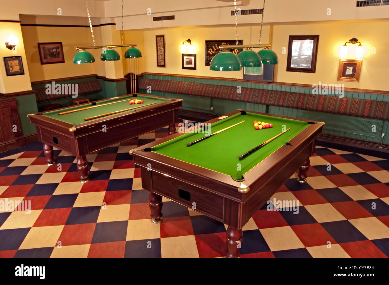 the new galaxy pub Pool table Stock Photo - Alamy