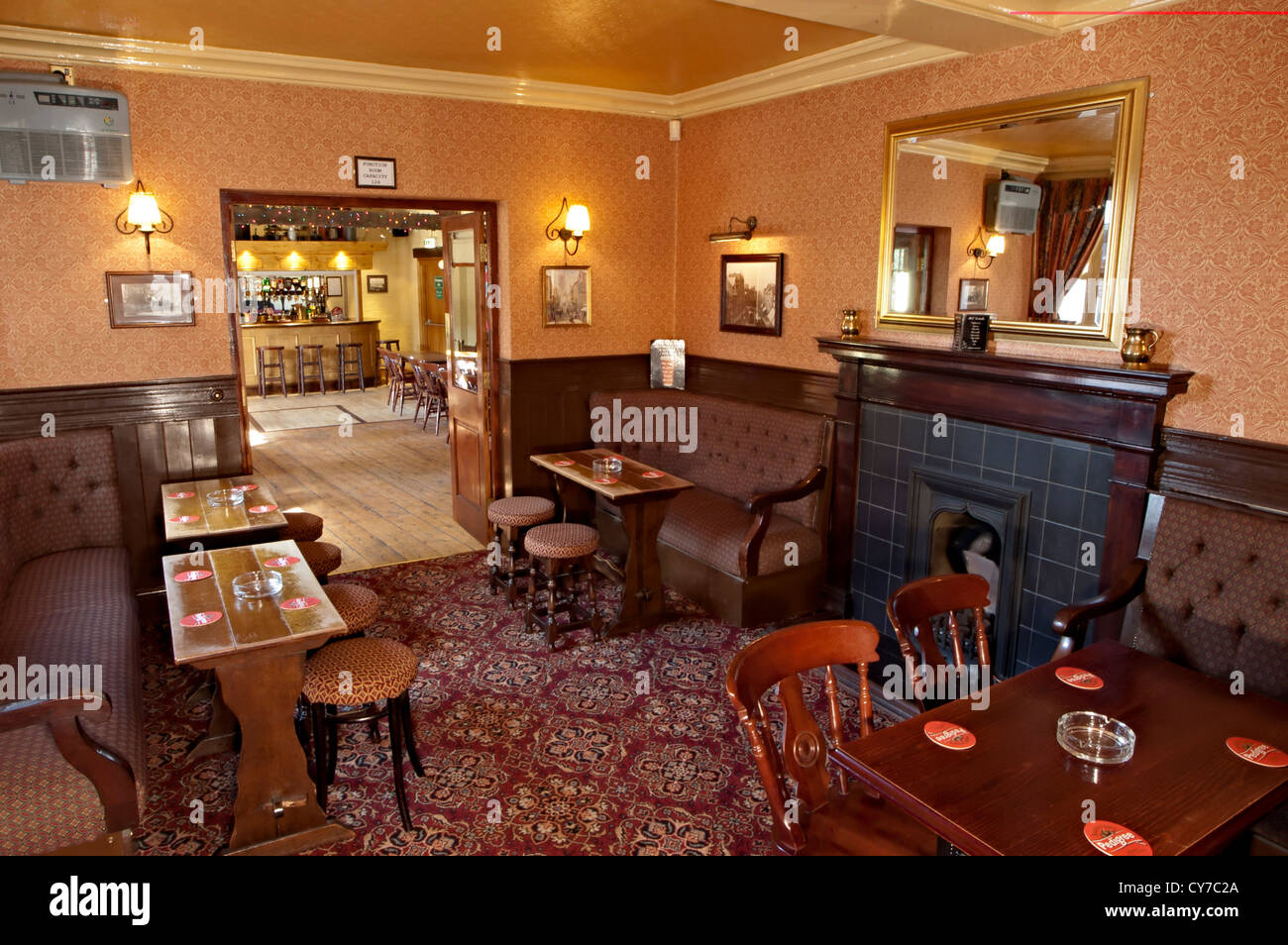 the old space inn pub interior Stock Photo - Alamy