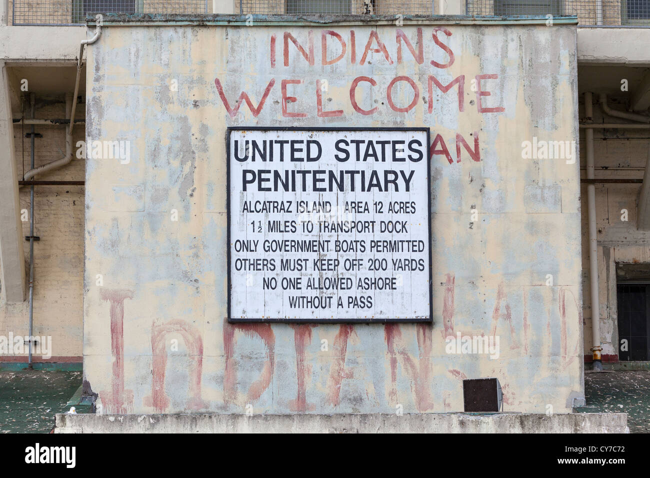 Welcome to alcatraz sign hi-res stock photography and images - Alamy