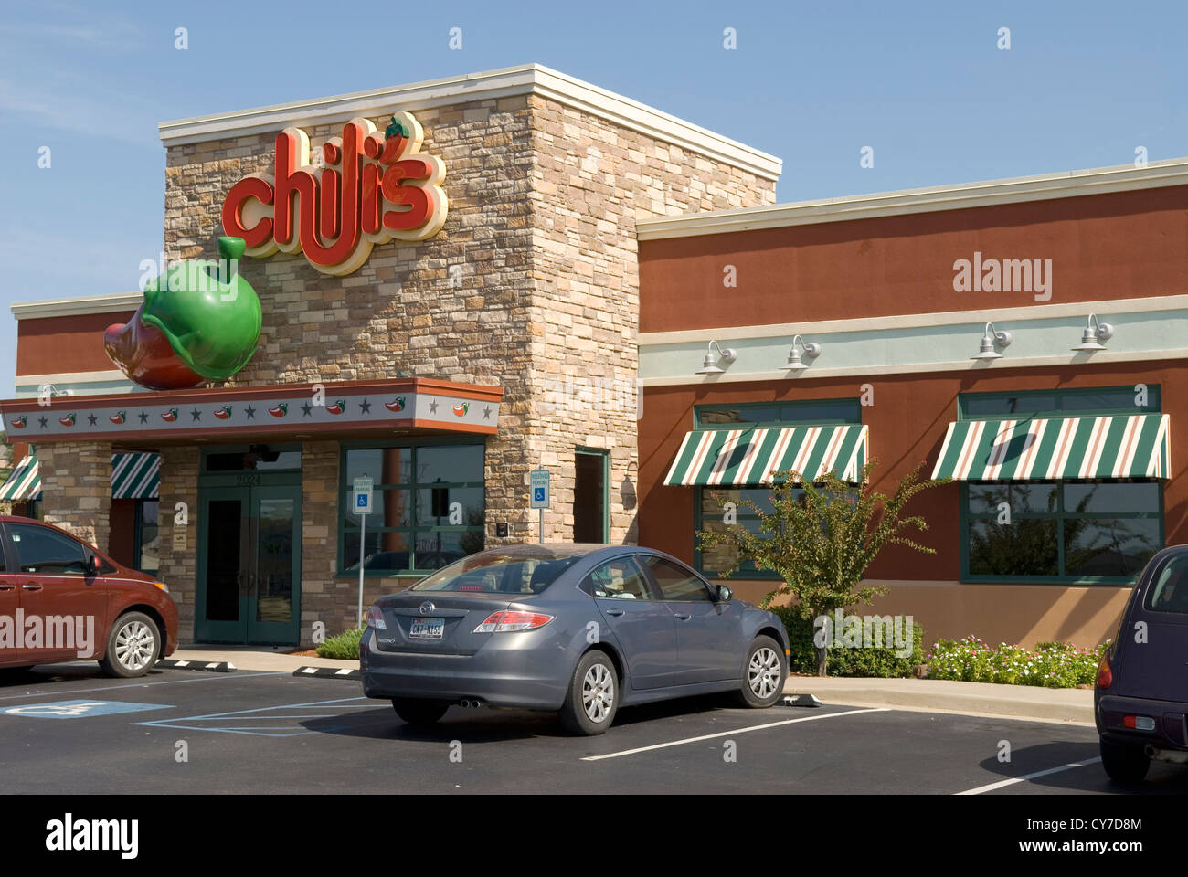 Chilis Restaurant Building High Resolution Stock Photography and Images ...