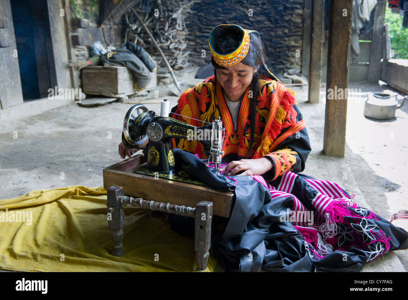 Pakistan village woman hi-res stock photography and images - Alamy
