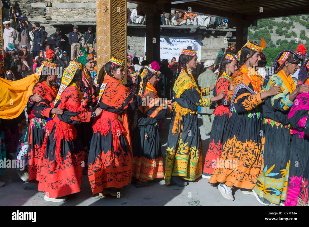 Kalash women and girls dancing at the Grum Village Charso (dancing ...