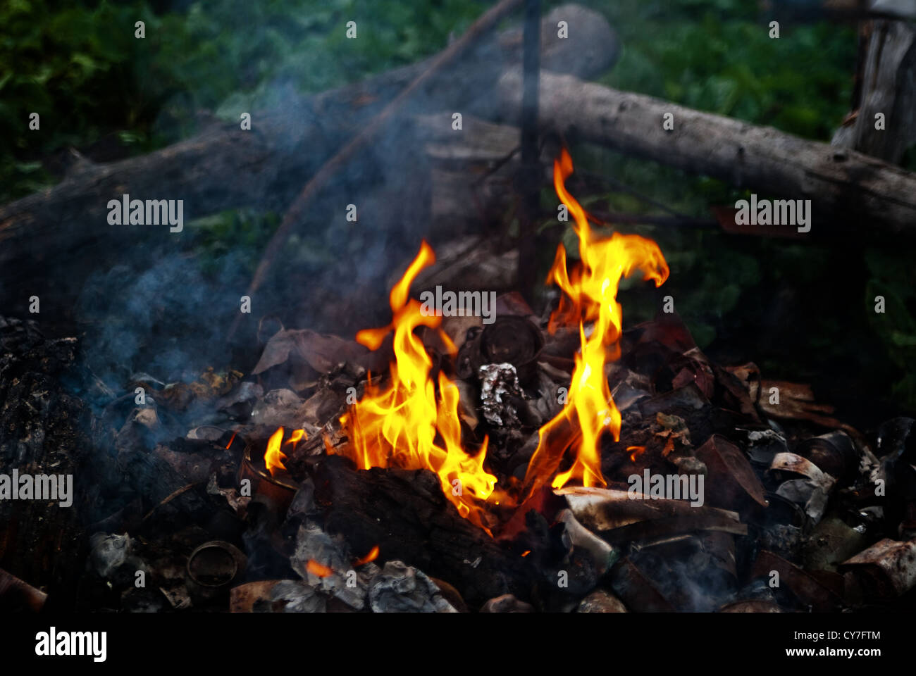 Burning trash smoke hi-res stock photography and images - Alamy