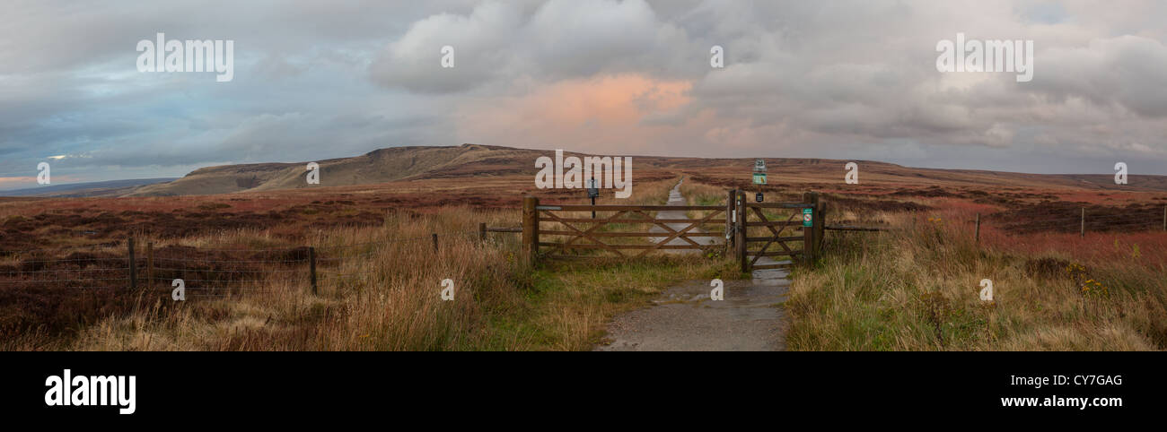 Peak District moorland at the Snake Pass summit Stock Photo - Alamy