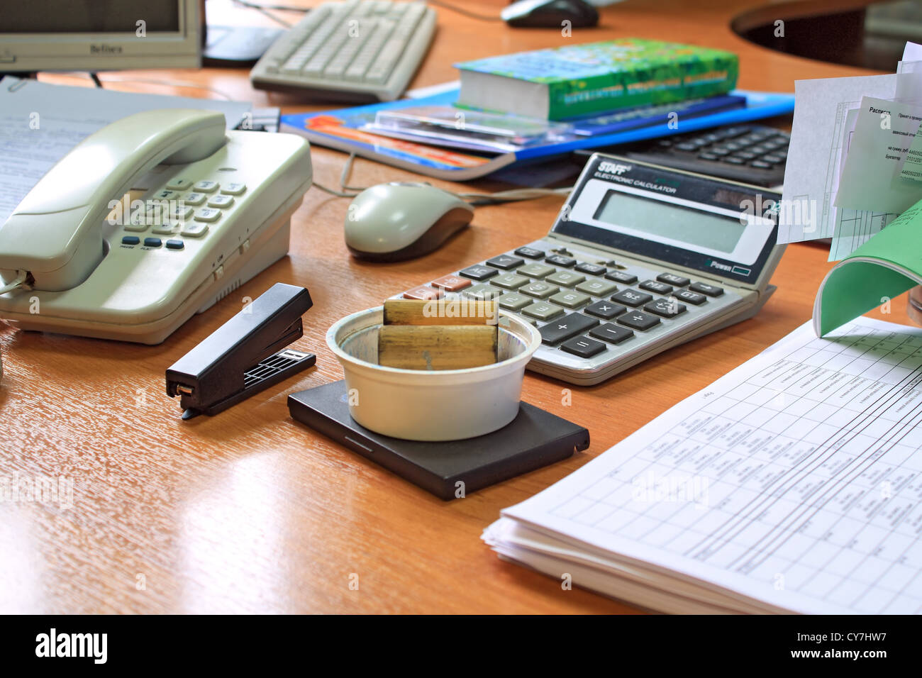 Table of organization and equipment hi-res stock photography and images ...