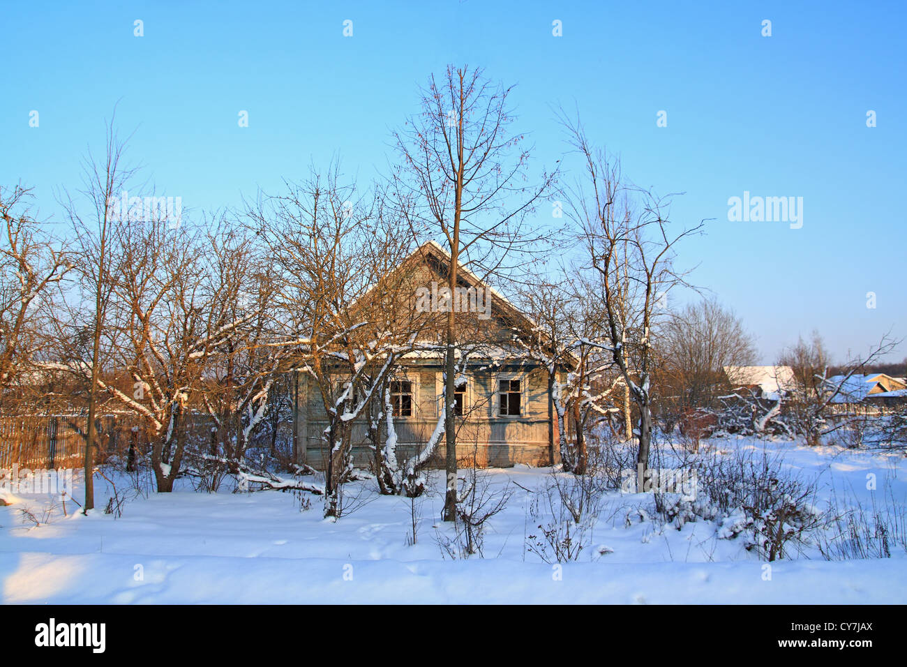 Old farmhouse and outbuilding hi-res stock photography and images - Alamy