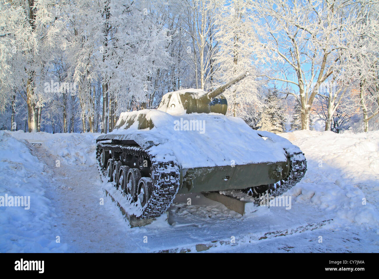 Old soviet union tank hi-res stock photography and images - Alamy