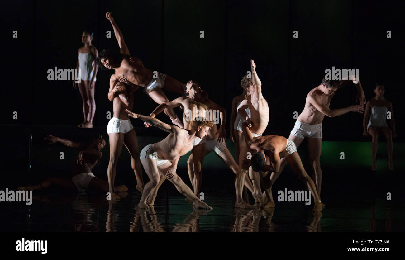 Ballet rambert hi-res stock photography and images - Alamy