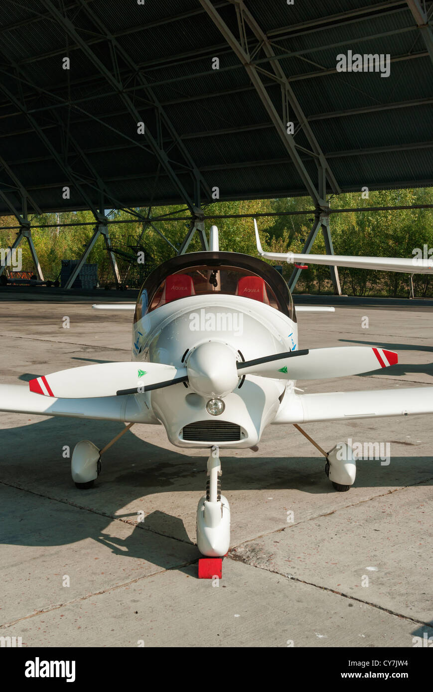 Plane cockpit front view tail hi-res stock photography and images - Alamy