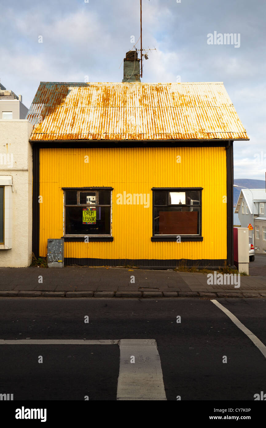 A yellow house in Reykjavik in Iceland Stock Photo - Alamy