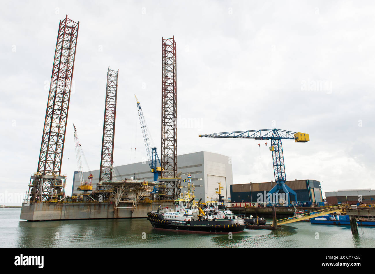 Hangar dock hi-res stock photography and images - Alamy