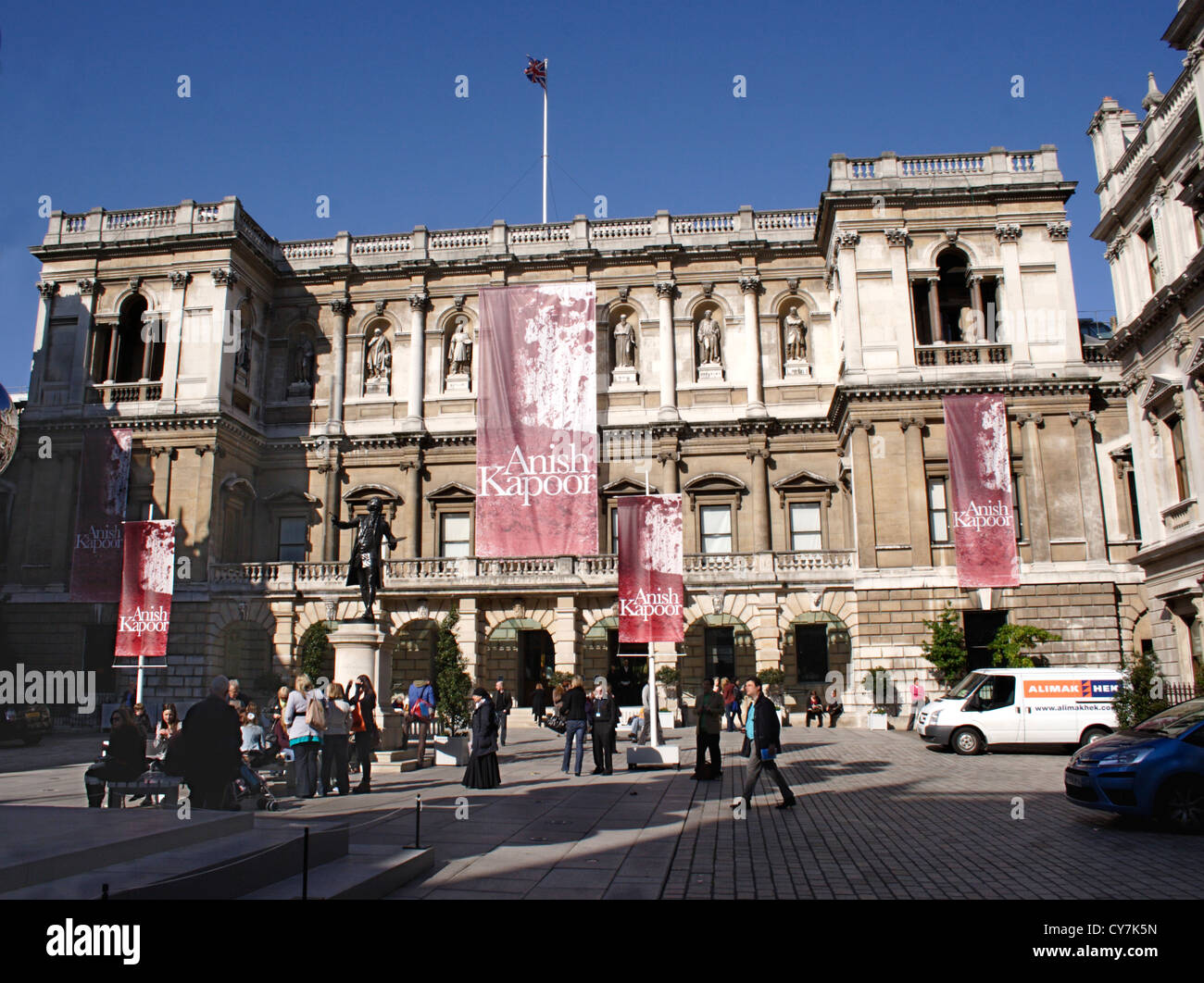 Royal academy of arts london hi-res stock photography and images - Alamy