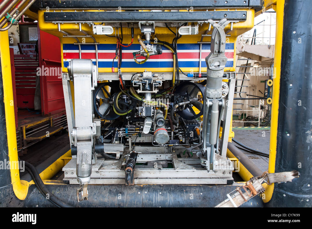 Rov offshore hi-res stock photography and images - Alamy