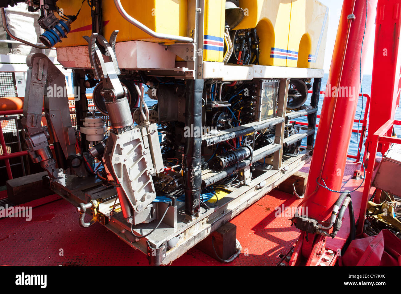 Remotely operated vehicle hi-res stock photography and images - Alamy
