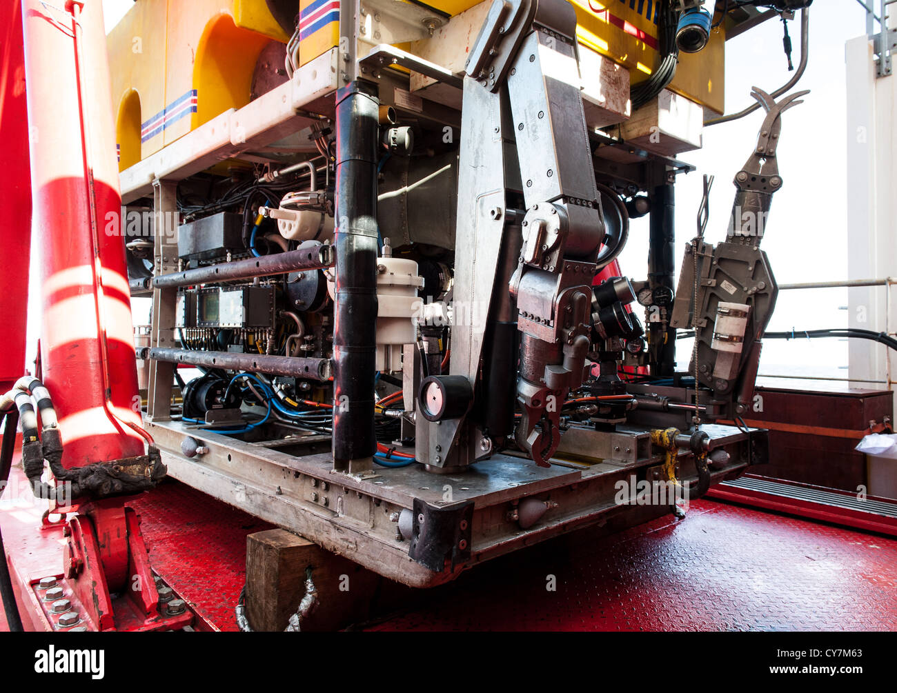 Rov remotely operated vehicle hi-res stock photography and images - Alamy