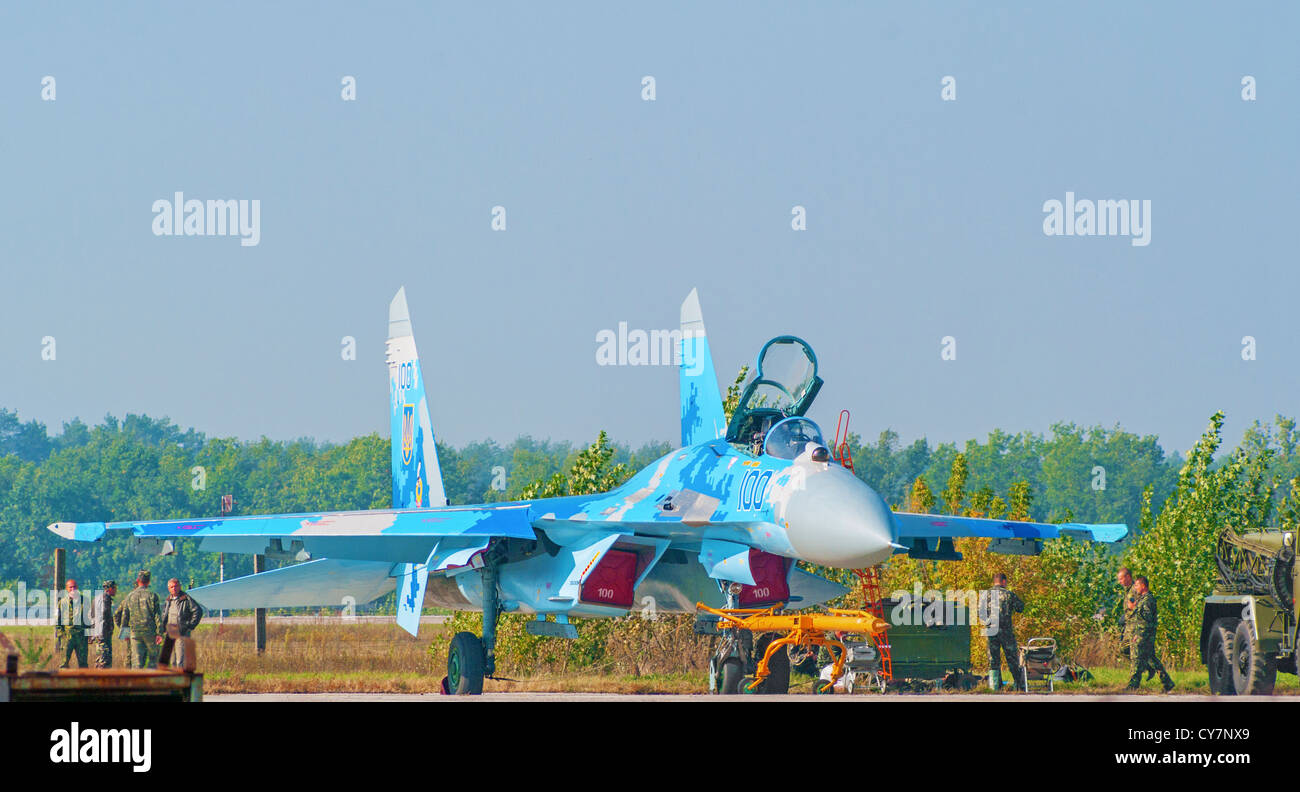 Cockpit pilot sukhoi su 27 hi-res stock photography and images - Alamy