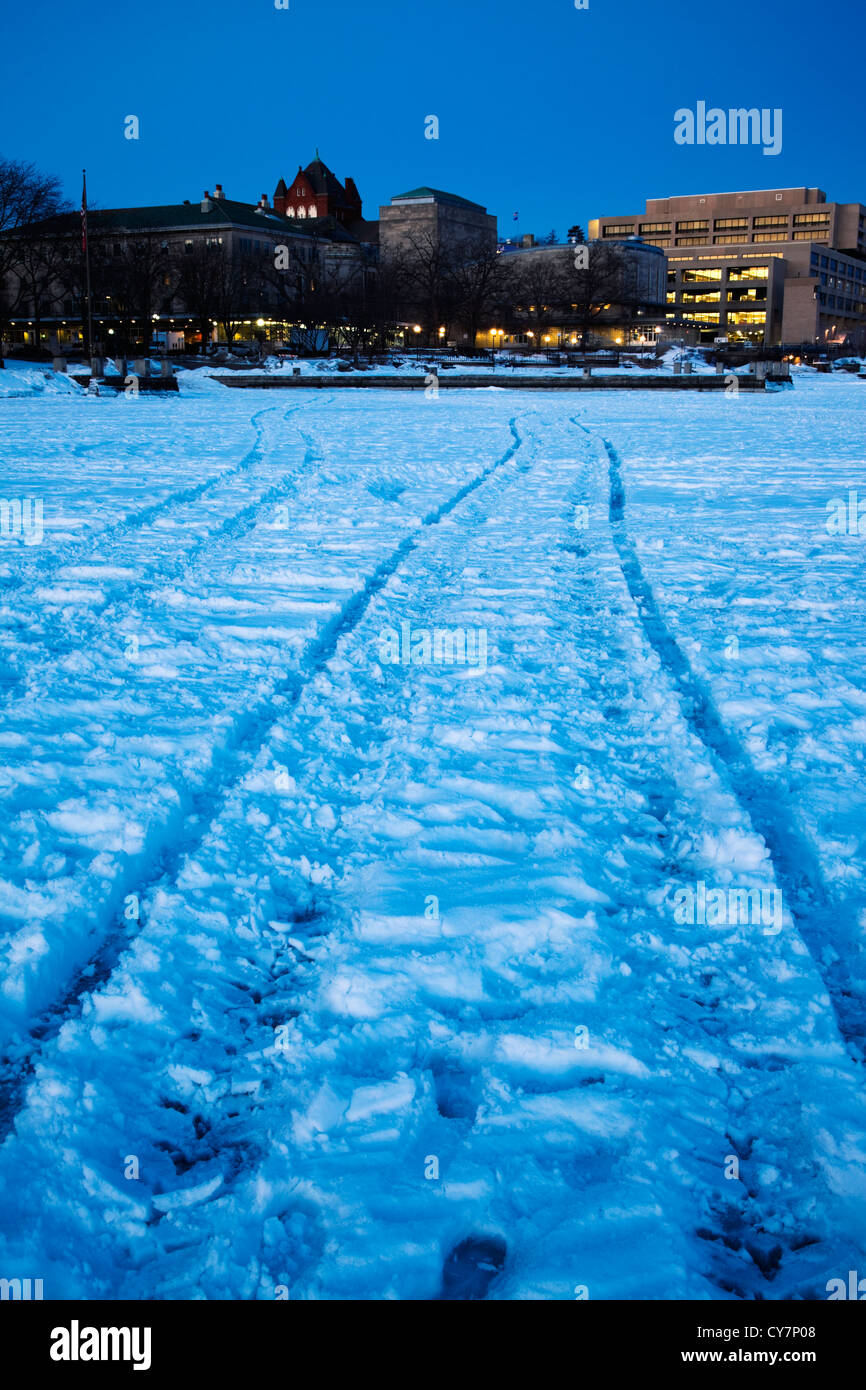 Madison wisconsin lake mendota hi-res stock photography and images - Alamy