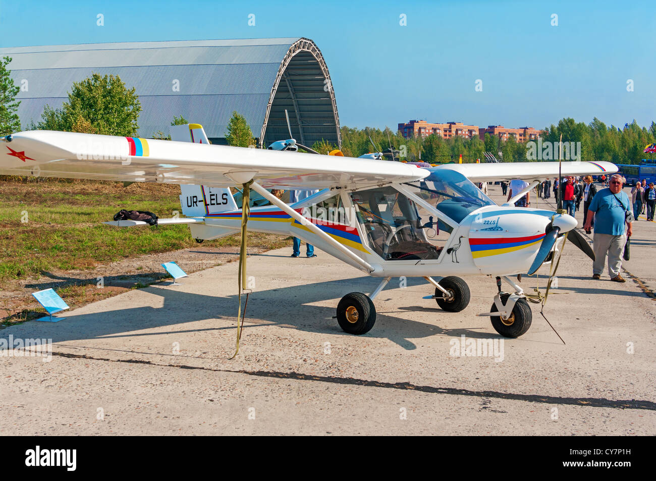 Light airplane for cruising and training - right side view Stock Photo ...