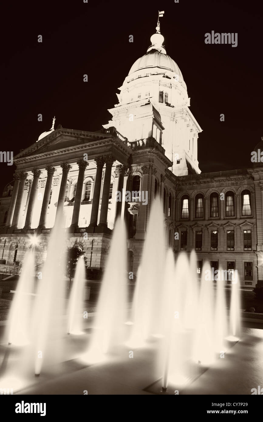 Fountain in front of State Capitol Building in Springfield Stock Photo ...