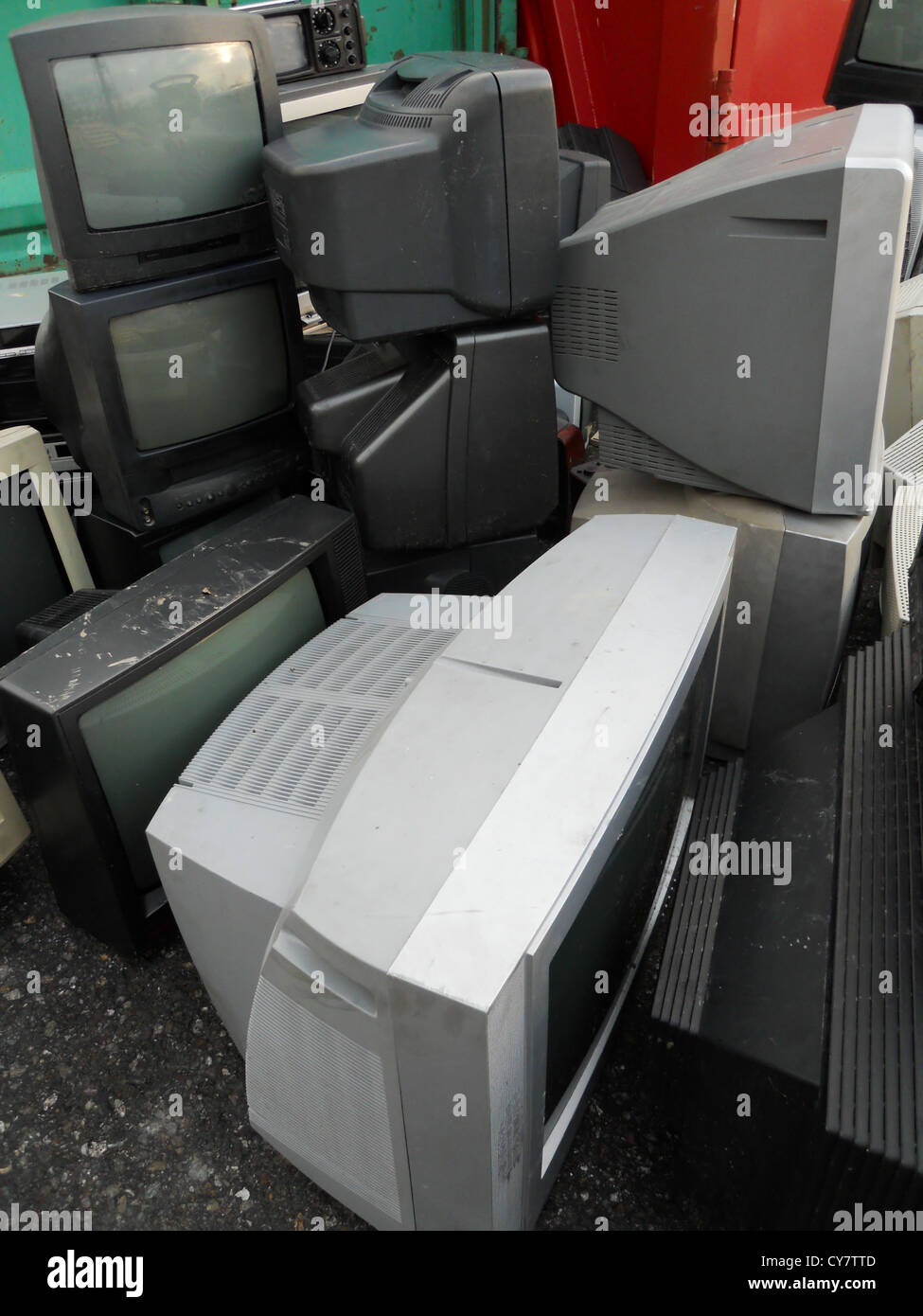 Computer parts and monitors for electronic recycling Stock Photo - Alamy