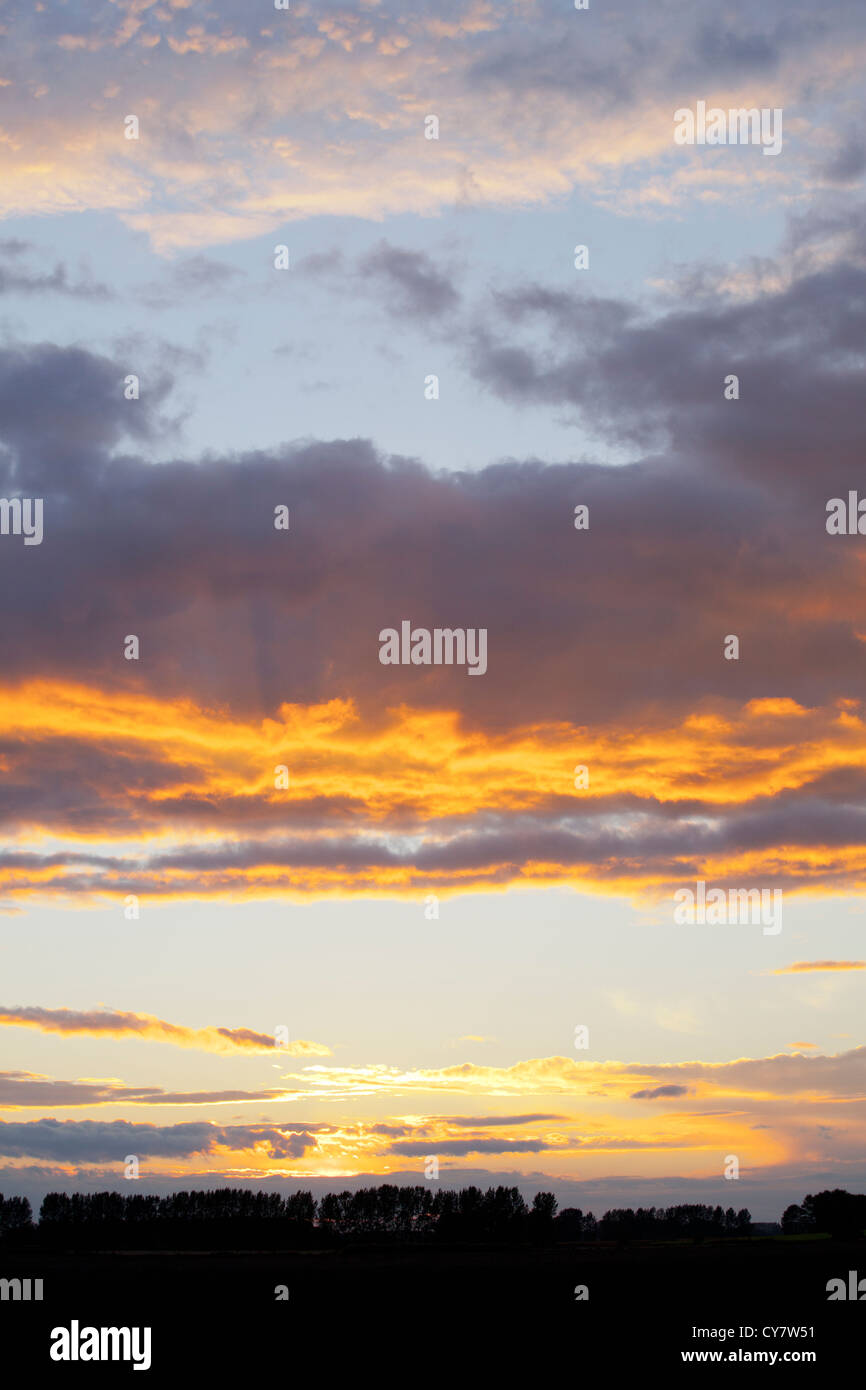 Sunset evening sky hi-res stock photography and images - Alamy