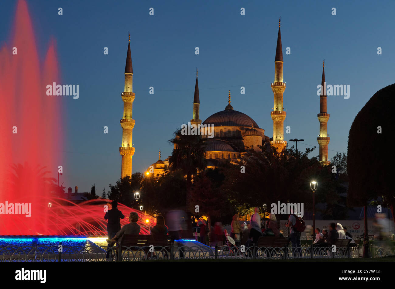 Blue mosque night sultanahmet istanbul hi-res stock photography and ...