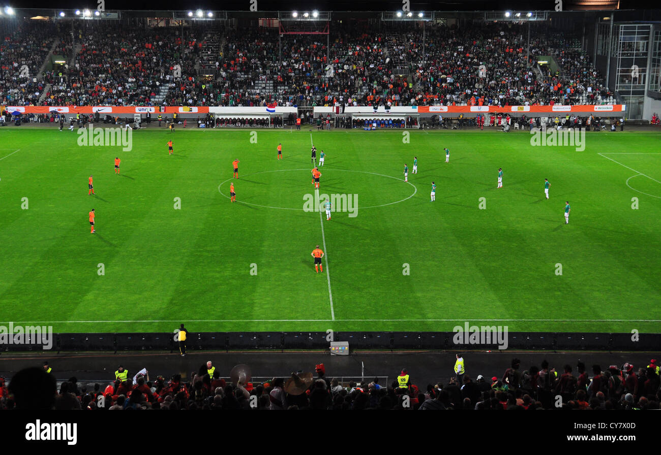 2010 soccer football sports crowd fans hi-res stock photography and ...