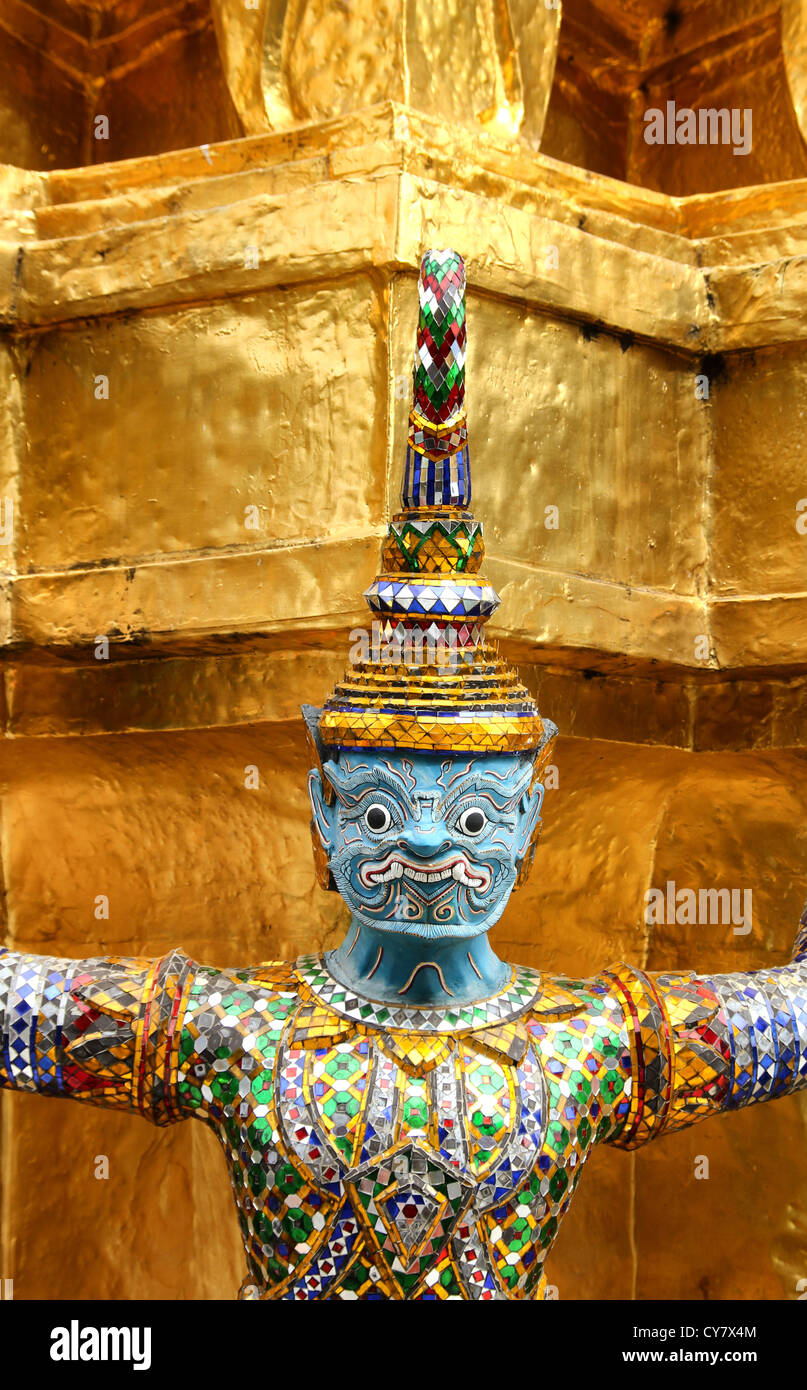 Garuda sculpture hi-res stock photography and images - Alamy